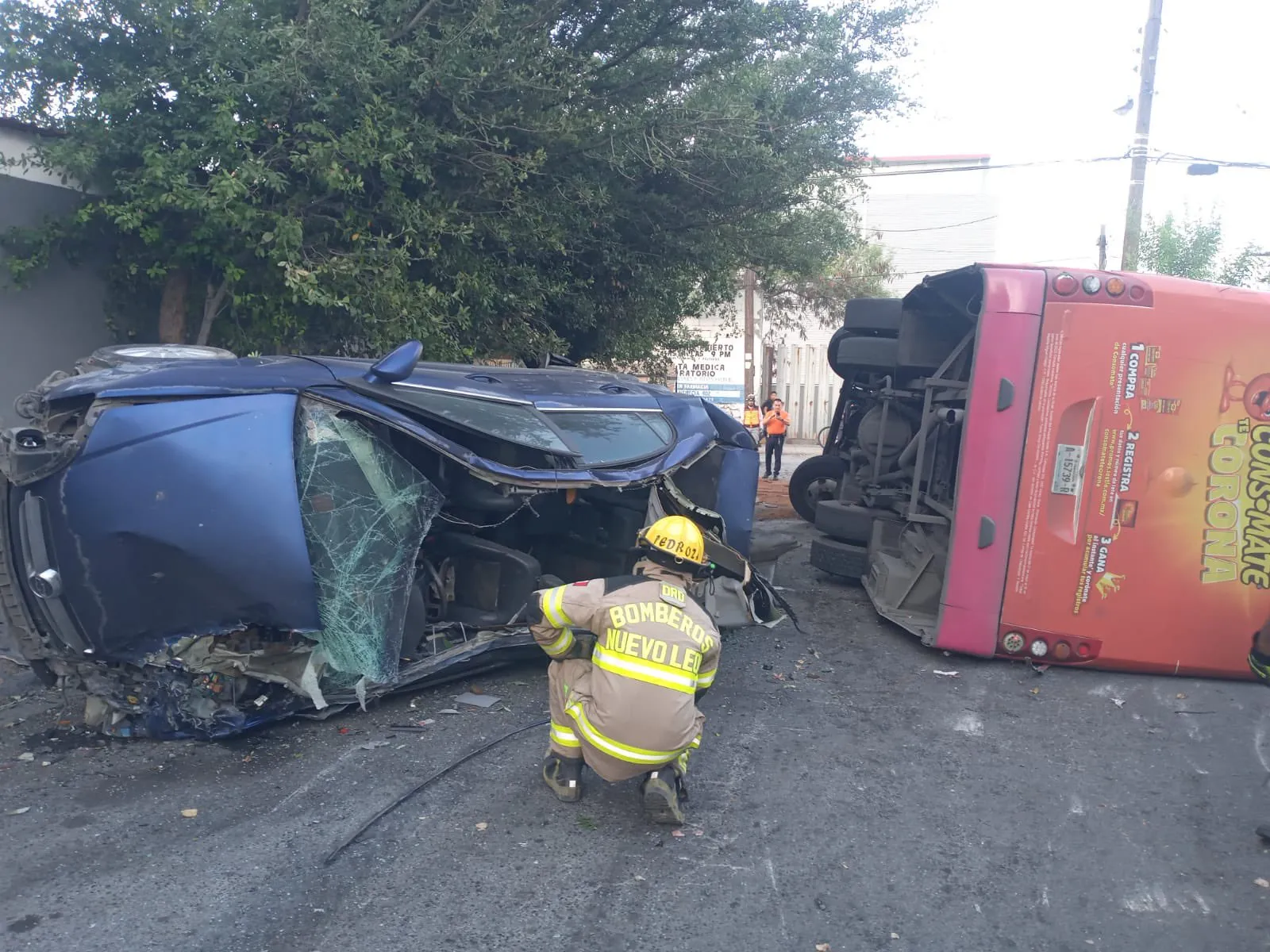 En Santa Catarina camión se queda sin frenos en Ruta 306; deja 40 heridos